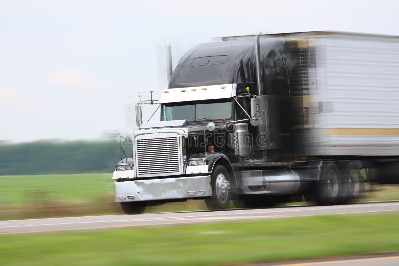 Kenworth Classique W900B Sur Le Convoi De Camions Image stock éditorial ...
