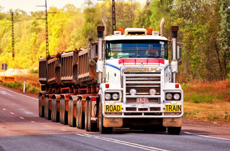 575 Photos de Camion De Train Routier Dans L Intérieur De L Australie ...