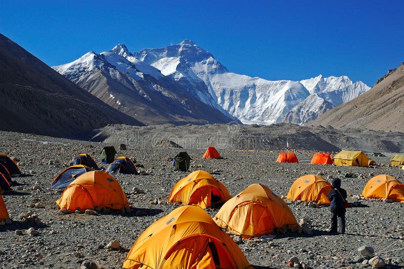 Vue De Camp De Base Du Mont Everest Image stock - Image du zone, base ...