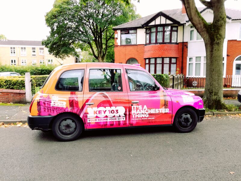 Taxi rose image éditorial. Image du tour, circulation - 26027705