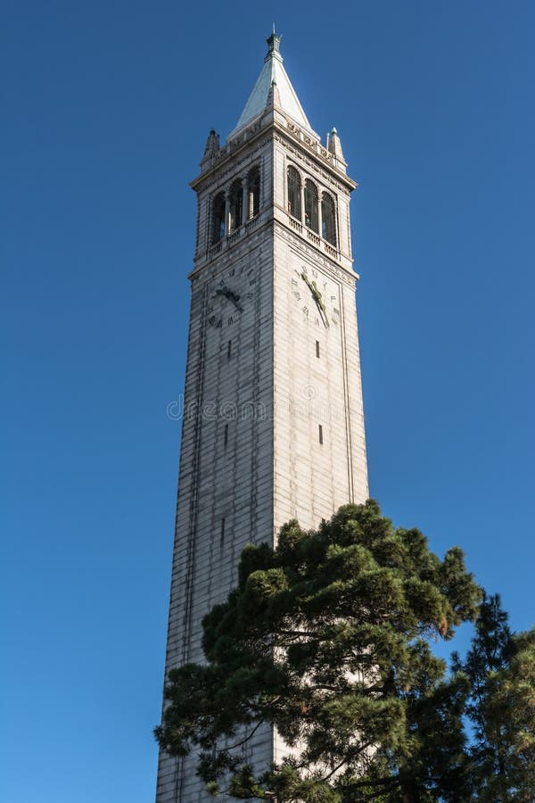 The Campanile in Berkeley, California Editorial Stock Photo - Image of ...