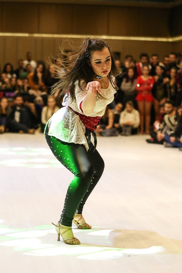 Campeonato De La Danza De La Salsa Imagen editorial - Imagen de social ...