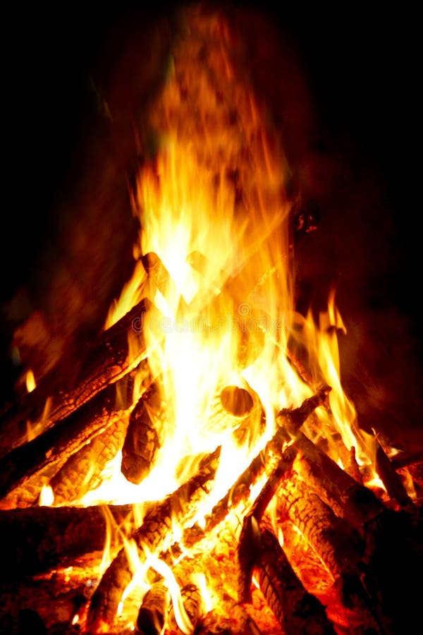 Campfire stock photo. Image of ignite, bonfire, fire, burn - 8985668