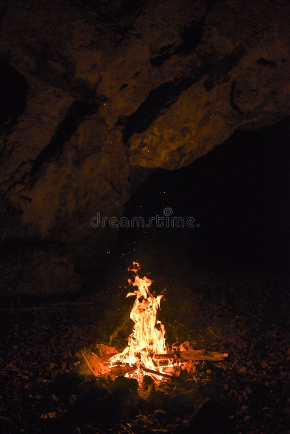 Campfire in the cave stock image. Image of bonfire, cave - 145662453