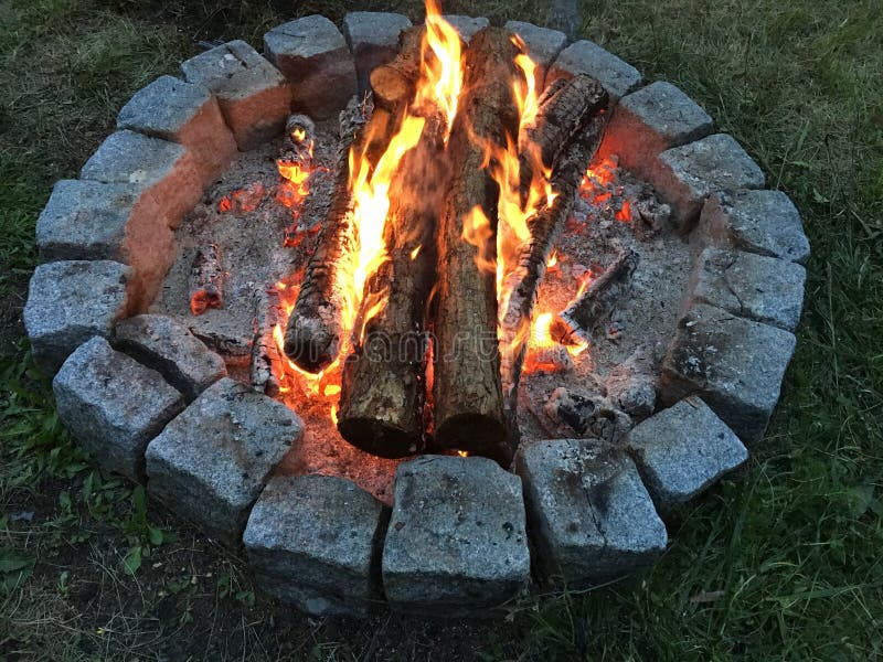 Campfire, Grilling, Fire, Barbecue Picture. Image: 122107659