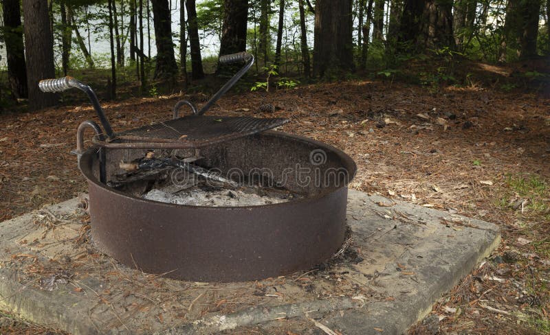 Campfire Ring at Jordan Lake Stock Image - Image of pine, concrete ...