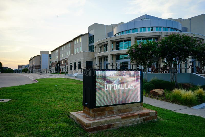 University of Texas at Dallas Editorial Image - Image of palm, building ...