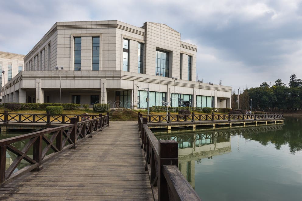 Campus Scenery of University of Electronic Science and Technology of China Editorial Photo ...