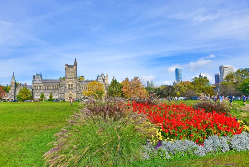 Campus of Toronto University in Autumn Editorial Stock Image - Image of ...
