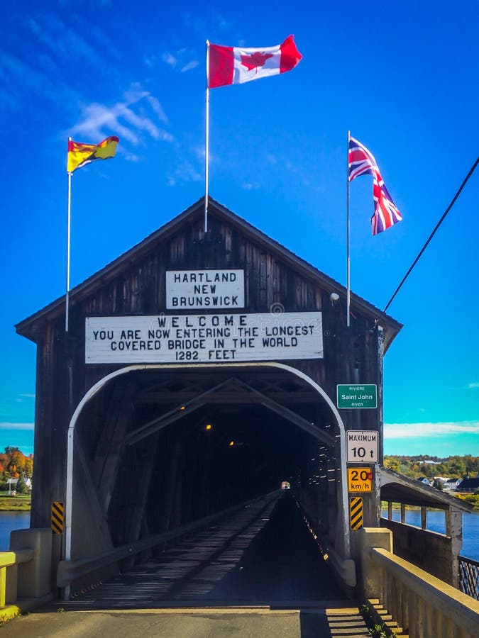 Canada-Hartland Covered Bridge Editorial Stock Photo - Image of ...