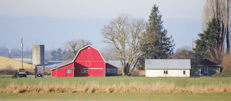 Canadian Country Living stock photo. Image of rural, north - 29162546