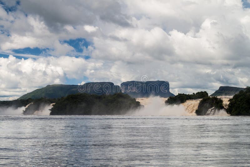 Canaima Lagoon waterfalls stock image. Image of gran - 132287115