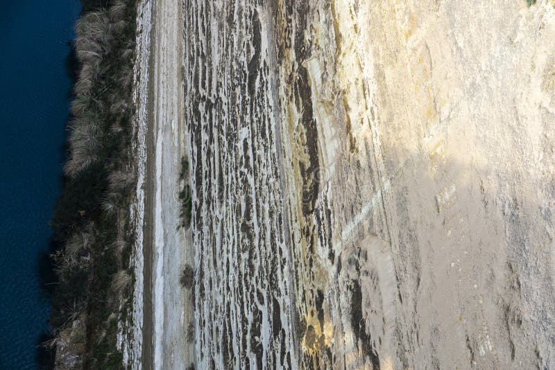 Canal De Corinto En El Istmo De Corinto, Grecia Foto de archivo ...
