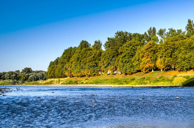 Canal de rio poderoso. foto de stock. Imagem de céu, frescor - 37621778