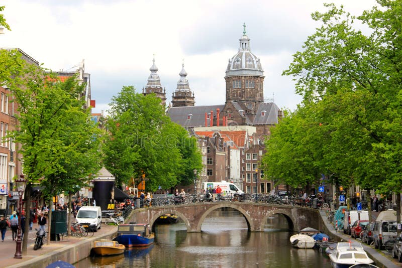Canale Nel Centro Storico Di Amsterdam Fotografia Stock Editoriale ...