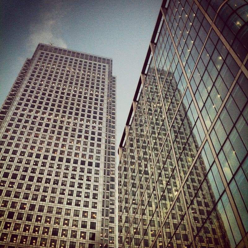 Canary Wharf - Cabot Square Stock Image - Image of cabot, lines: 28634373