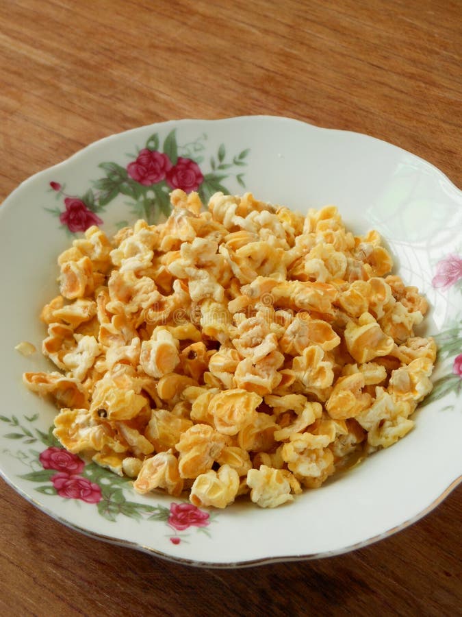 Candied Popped Corn Popcorn Stock Photo - Image of kernels, popcorn ...