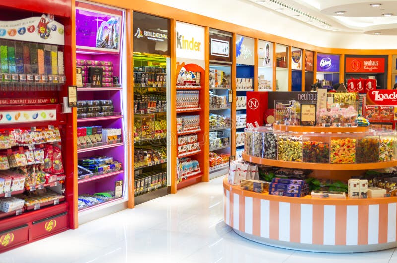 Candy store in Dubai Mall editorial image. Image of city - 38240850