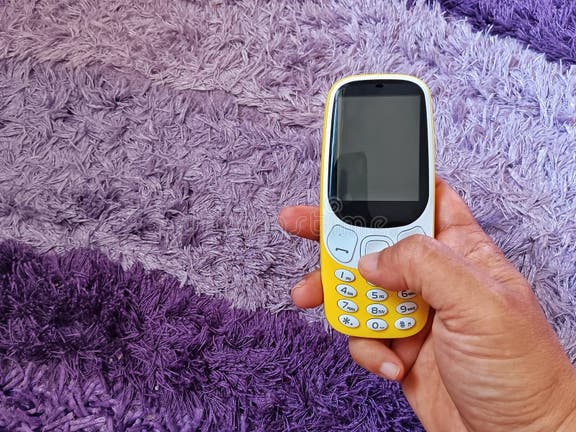 Candybar-shaped Cell Phone, a Communication Tool that is Quite ...