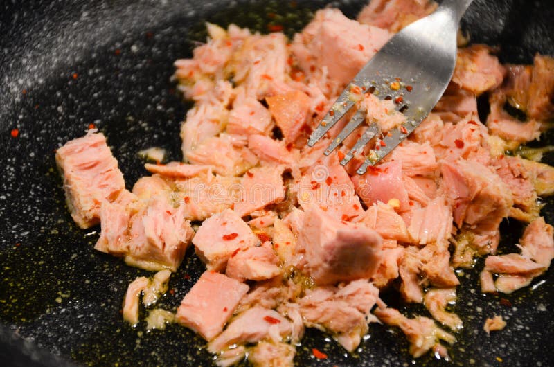 Canned tuna chunks stock image. Image of brinen, eating - 84029757