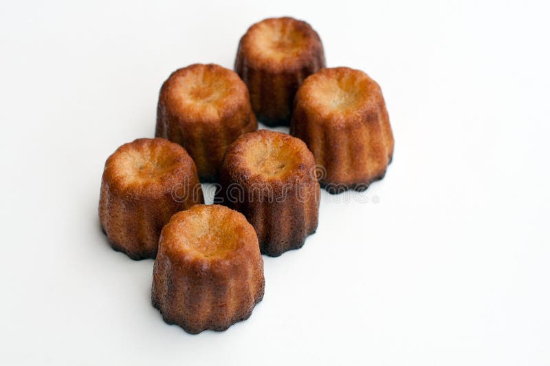 Canneles Bordelais photo stock. Image du bordeaux, doux - 31529708