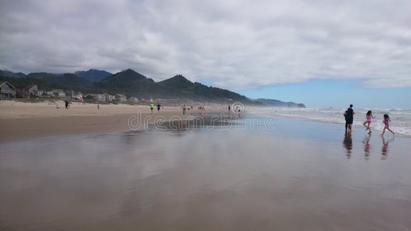 Cannon beach editorial photo. Image of cannon, oregon - 58225096
