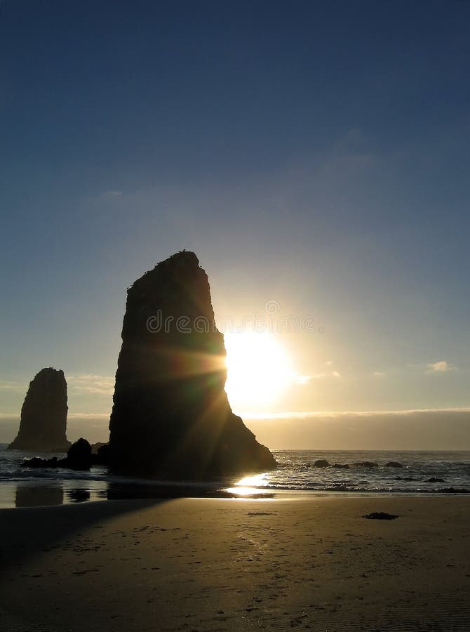 Cannon Beach Sunset stock photo. Image of outdoors, oregon - 12577580