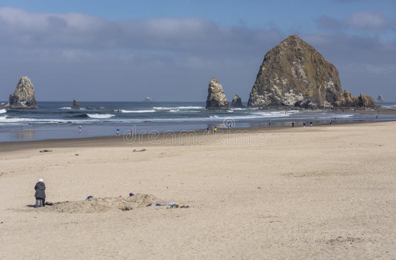 Canon Beach on the Oregon Coast. Editorial Stock Photo - Image of beach ...