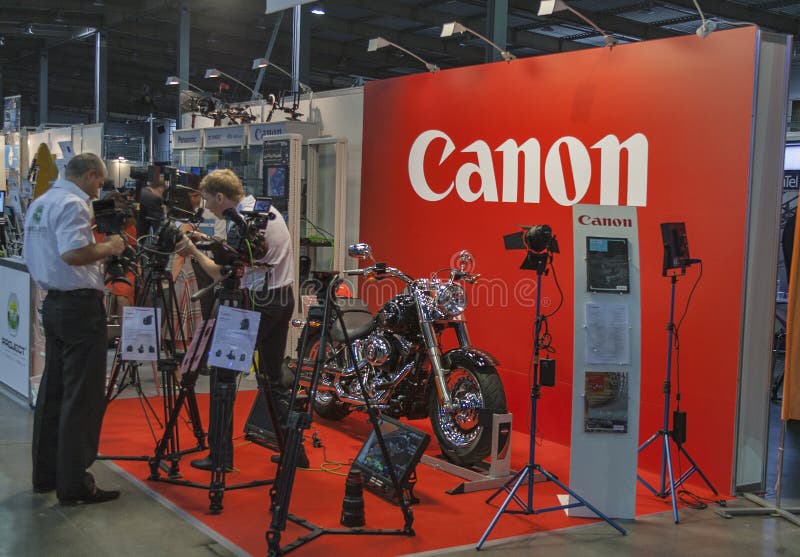 Canon booth editorial stock image. Image of industry - 37670379