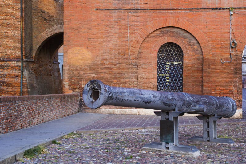 Canon De Regina Chez Castello Estense Photo stock - Image du michele ...