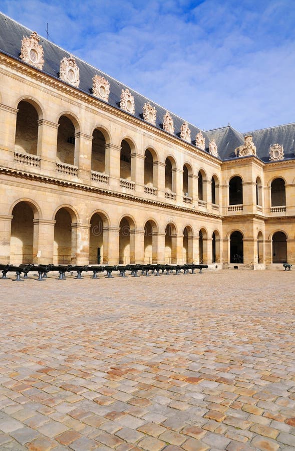 Canons on the Courtyard of Les Invalides Stock Image - Image of gold ...