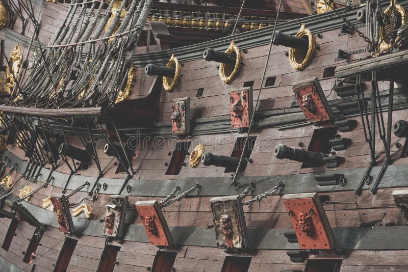 Galleon espagnol image stock. Image du foresail, nautique - 23008735