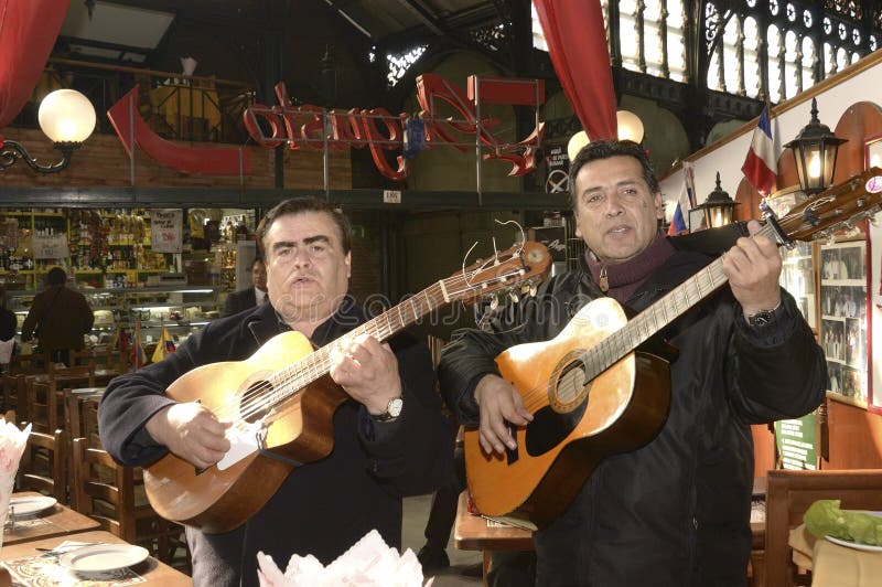 Cantantes Populares En Santiago De Chile Foto de archivo editorial ...