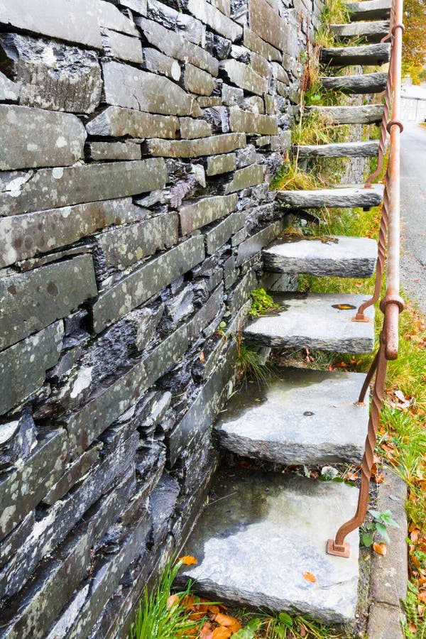 Cantilevered Steps, Slate in Wall Stock Image - Image of steps, welsh ...