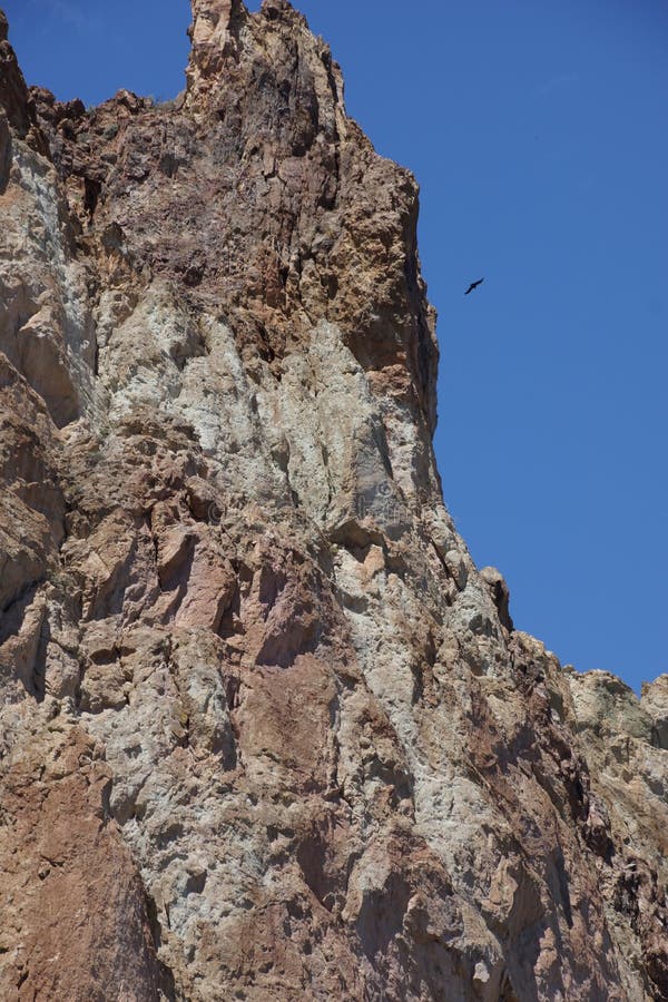 Canto Escarpado De La Riolita Foto de archivo - Imagen de parque ...
