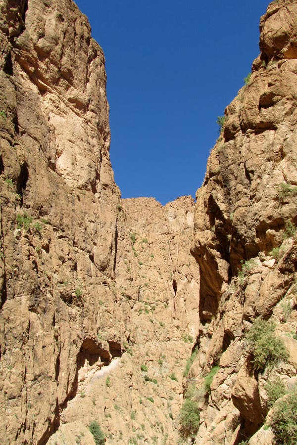 Montagnes D'atlas Rouges De Roche Au Maroc Image stock - Image du ...