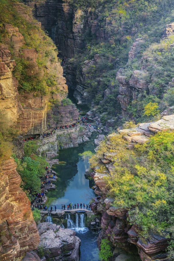 Yuntaishan editorial photo. Image of bridge, danxia, china - 96443941