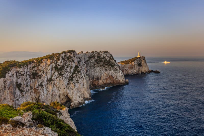 Leucade image stock. Image du restaurant, greece, seafront - 101922161