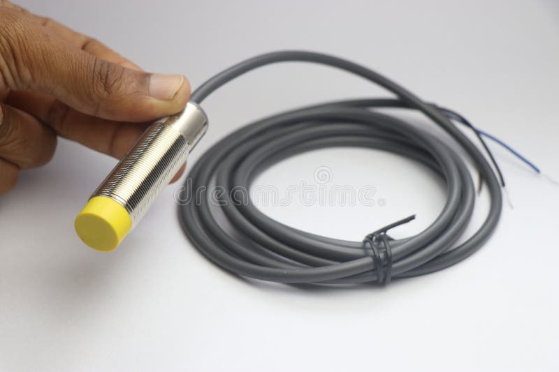 Capacitive Proximity Sensor Used in Distance Detection Held in the Hand ...