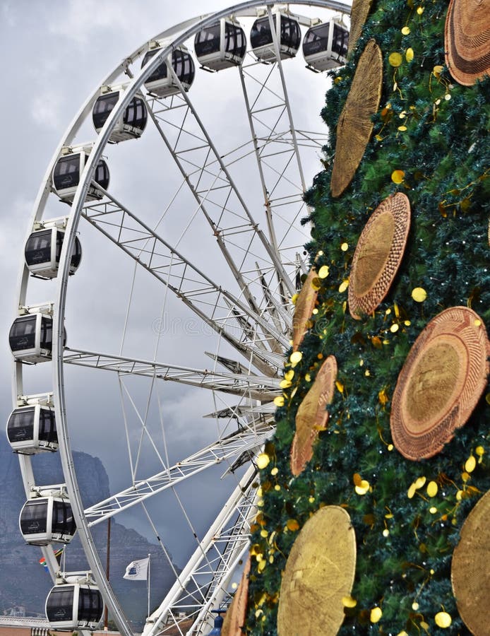 The Cape Wheel and a Christmas Tree with Straw Hats Editorial Stock ...