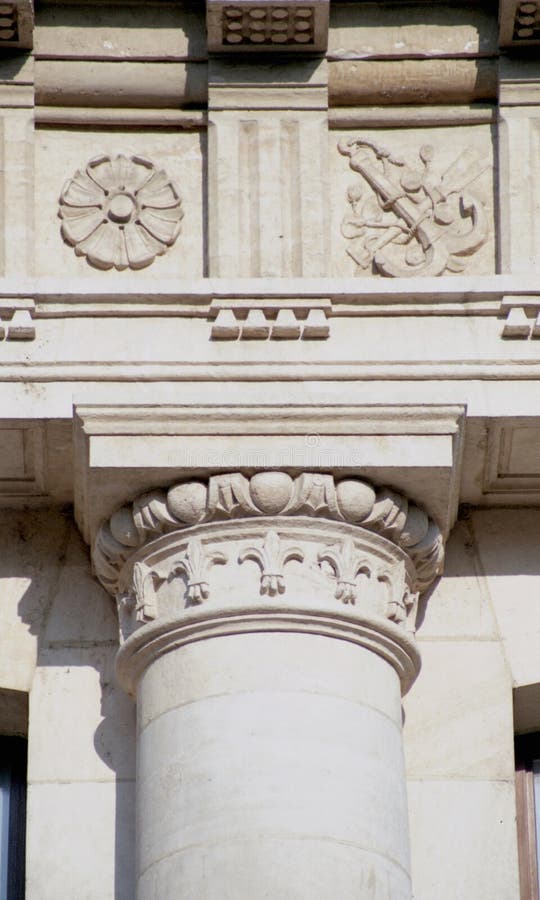 Capital Doric (aka Chapiter Foto de Stock - Imagem de dorsal, pedido ...