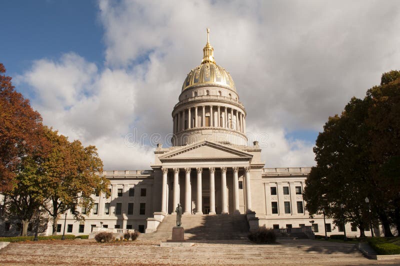 Capital De Virginia Occidental Imagen de archivo - Imagen de brillante ...