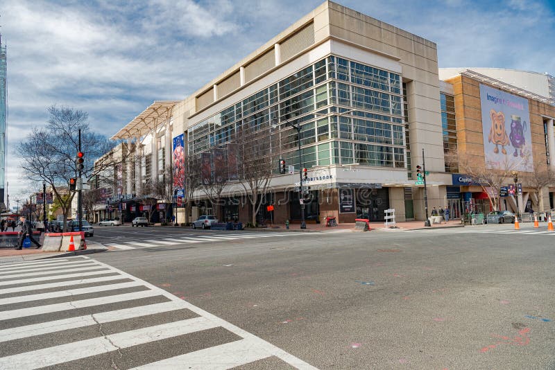 CAPITAL ONE ARENA Stadium and Sign in Washington D.C Editorial ...