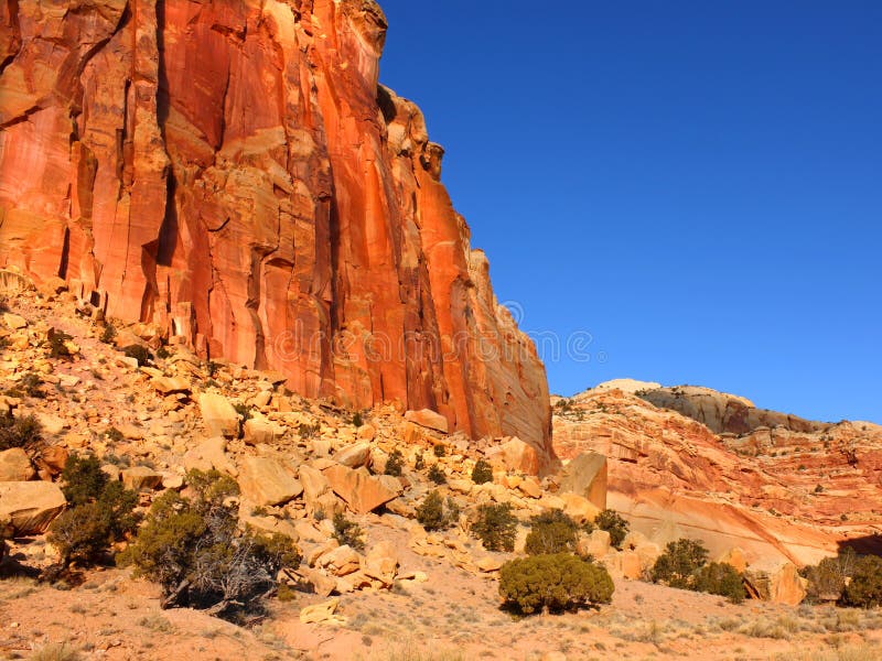 Capitol Reef Rock Formations Stock Photo - Image of scene, pillar: 27520008