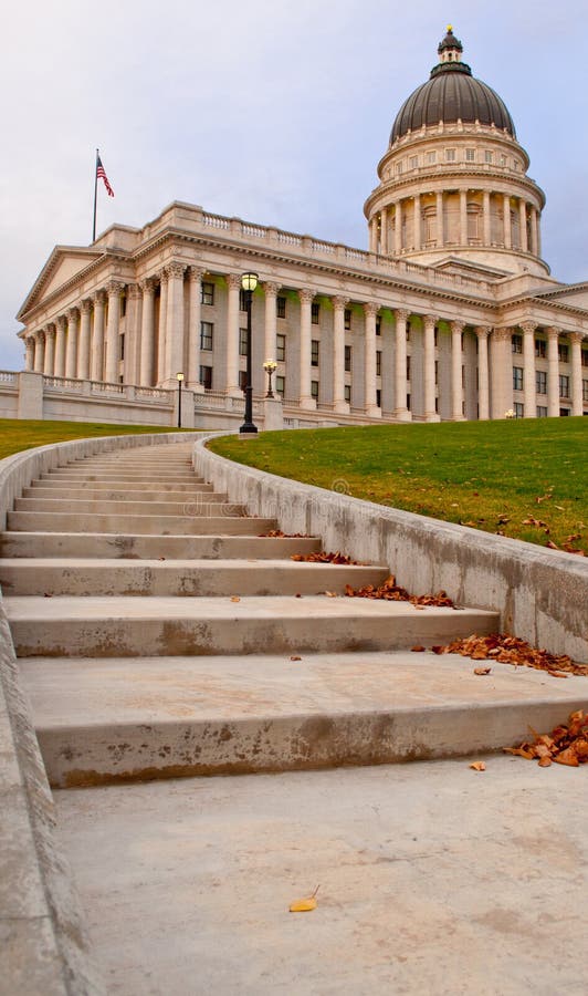 Ohio Statehouse stock photo. Image of square, building - 2942504