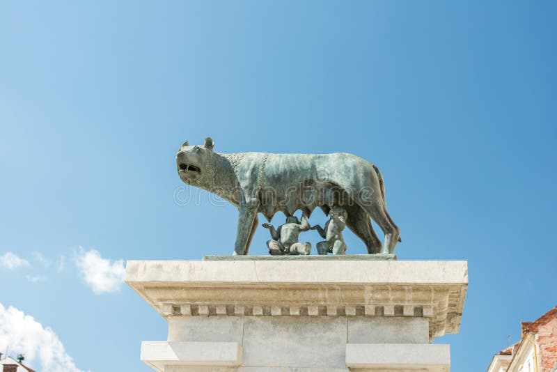 The Capitoline Wolf Statue stock photo. Image of brothers - 47431538