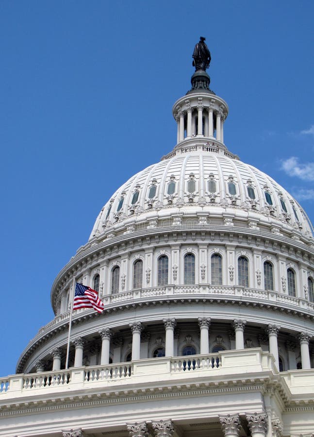 Capitolio foto de archivo. Imagen de exterior, negocios - 10766568
