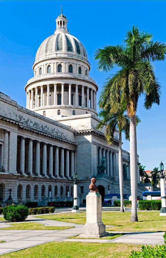 Capitolio at havana cuba stock photo. Image of capitol - 7391428