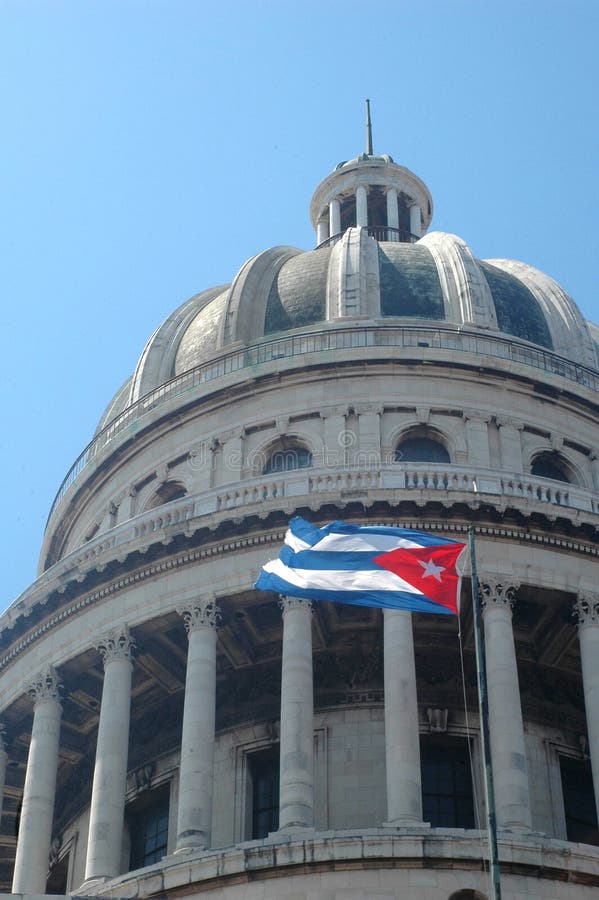 Capitolio cubano stock image. Image of capitol, flag - 12325067