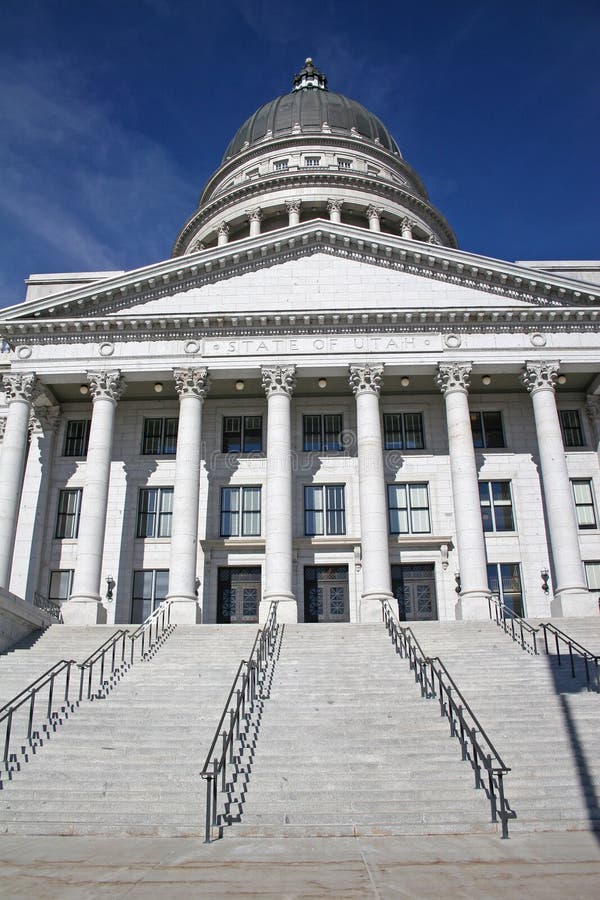 Capitolio del estado, Utah imagen de archivo. Imagen de césped - 21402901